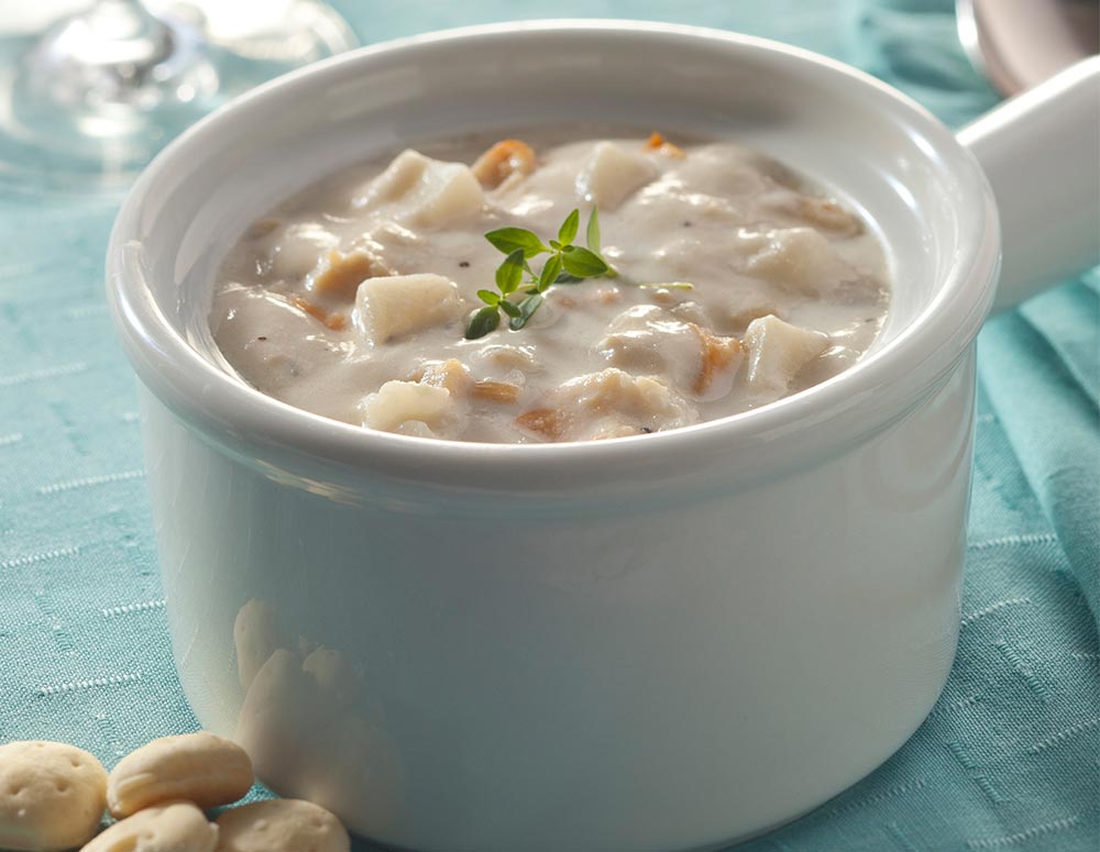 How many people does a quart of clam chowder serve?