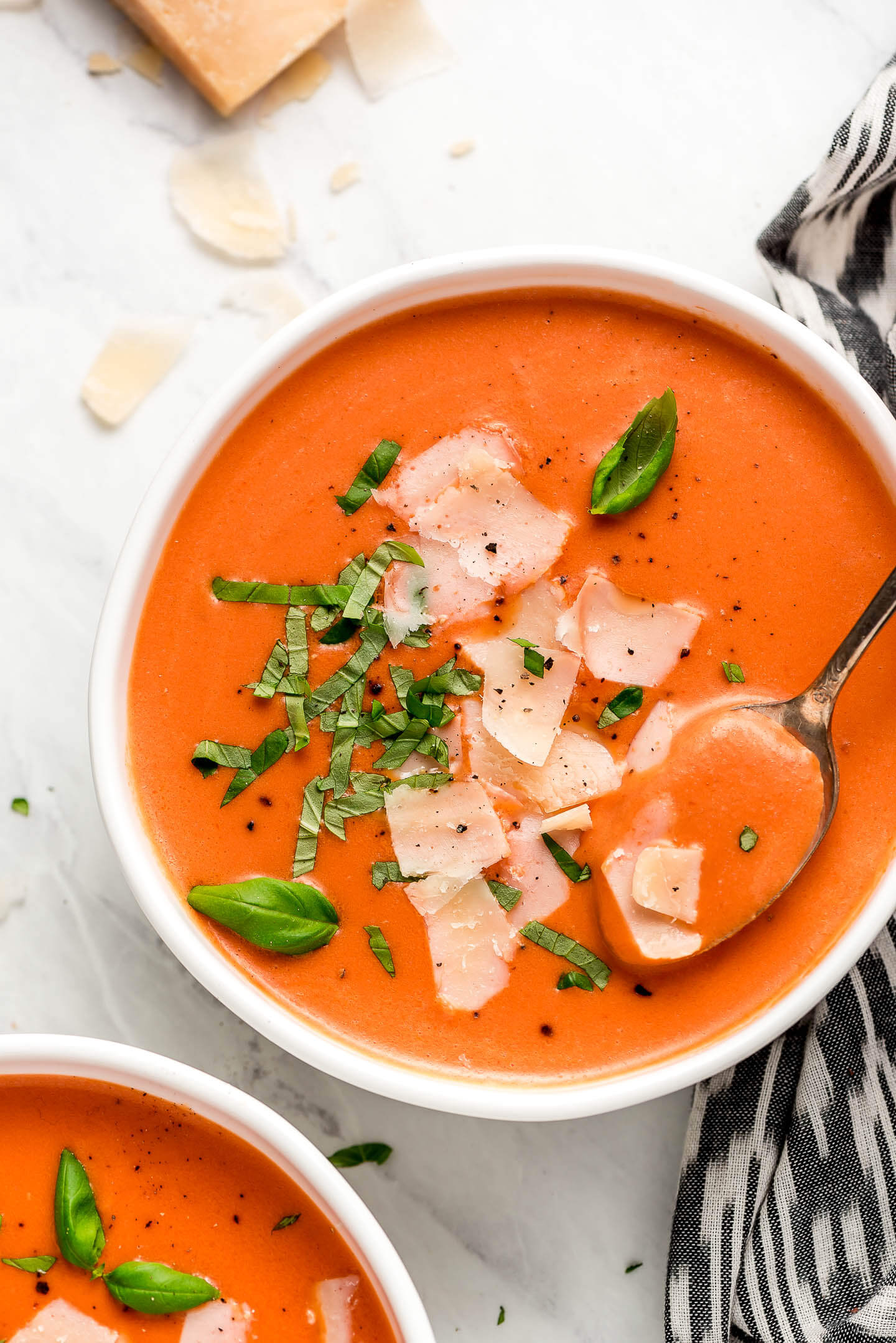 How much baking soda do I add to tomato soup?