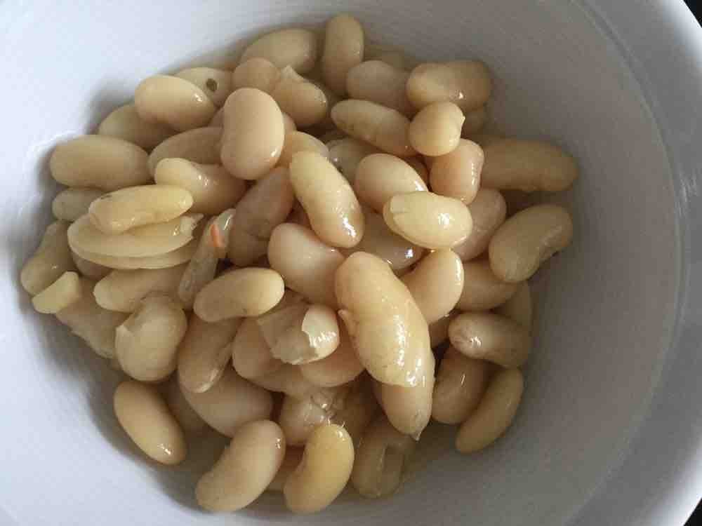 How much calcium is in cooked white beans?