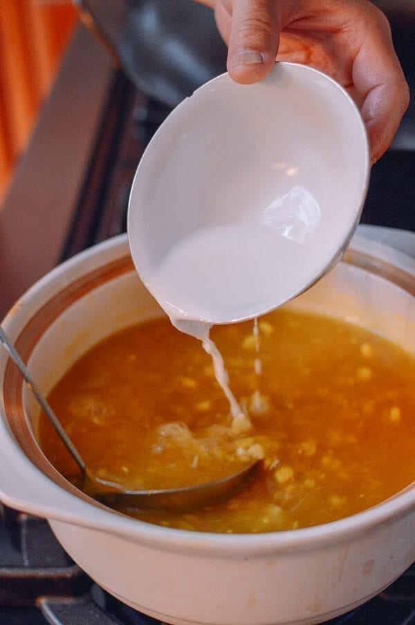 How much cornstarch do I put in a cup of broth?