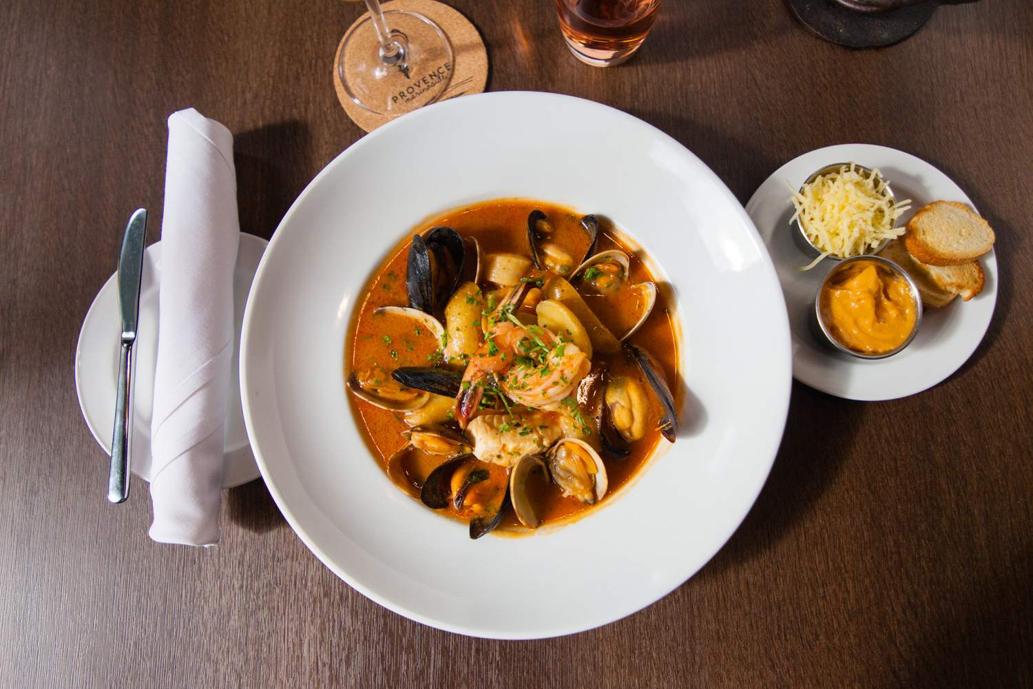 How much does a bouillabaisse cost in France?