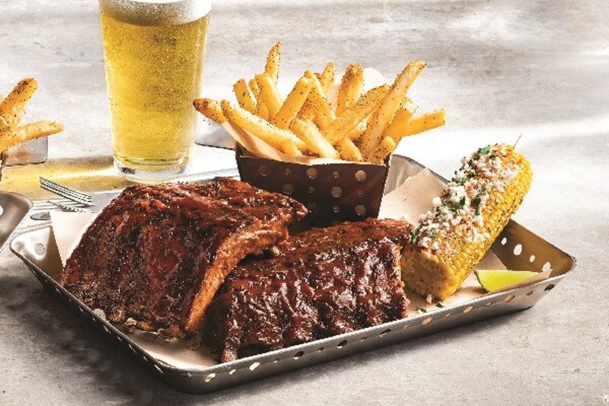 How much is a full rack of ribs at Chili's?
