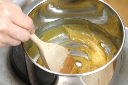 How much liquid will roux thicken?