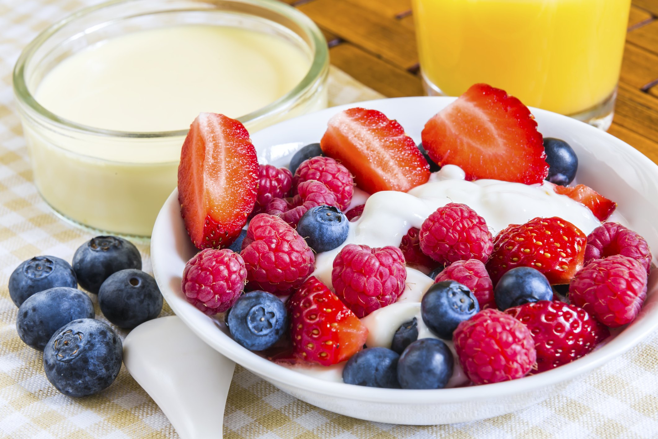 How much plain yogurt should you eat a day?