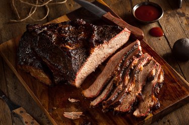 How much protein is in cooked brisket?