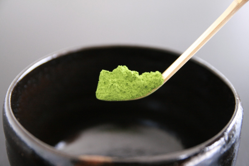 How much water do I put in a Matcha scoop?