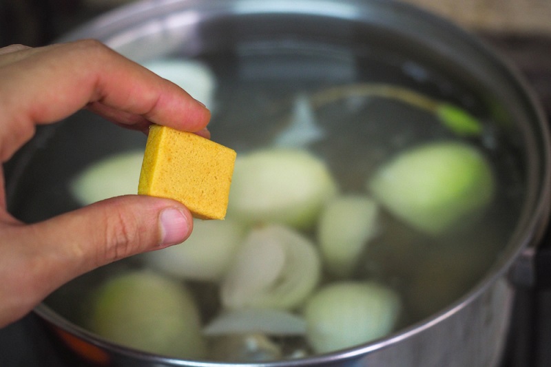 How much water do you put in a stock cube?