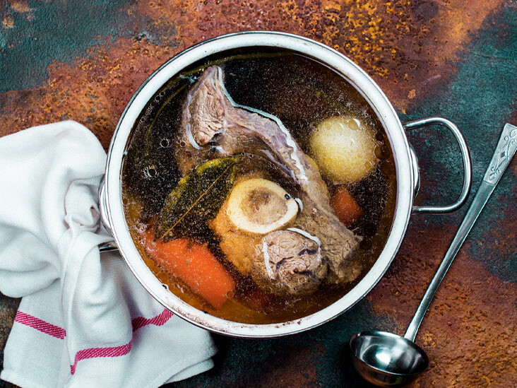 How much water do you put in bone broth?