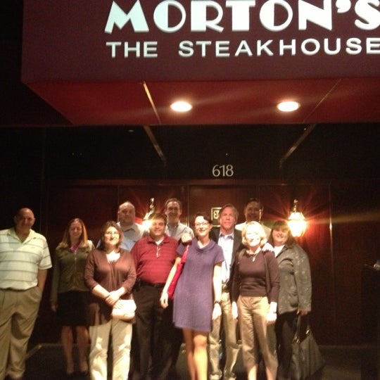 How should I dress for Morton's Steakhouse?