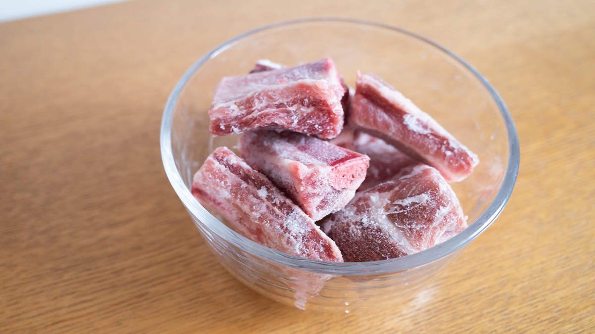 How Should You Never thaw meat?