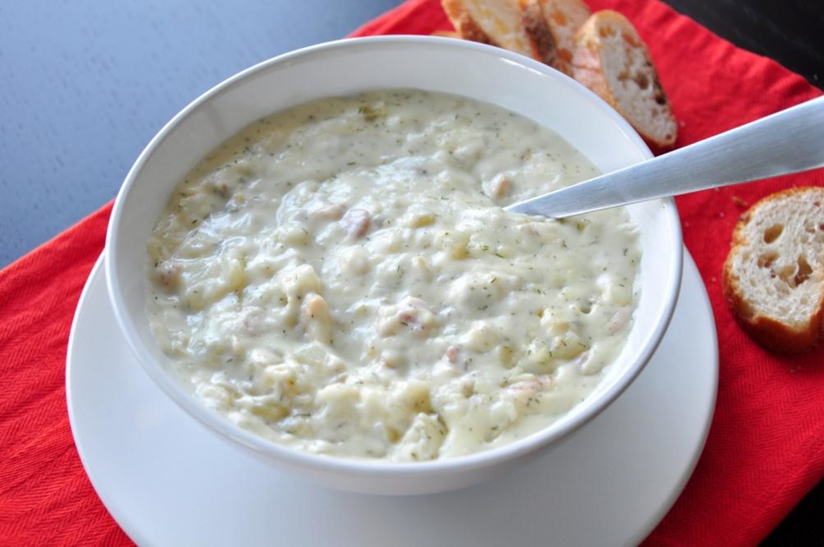 How thick should clam chowder be?