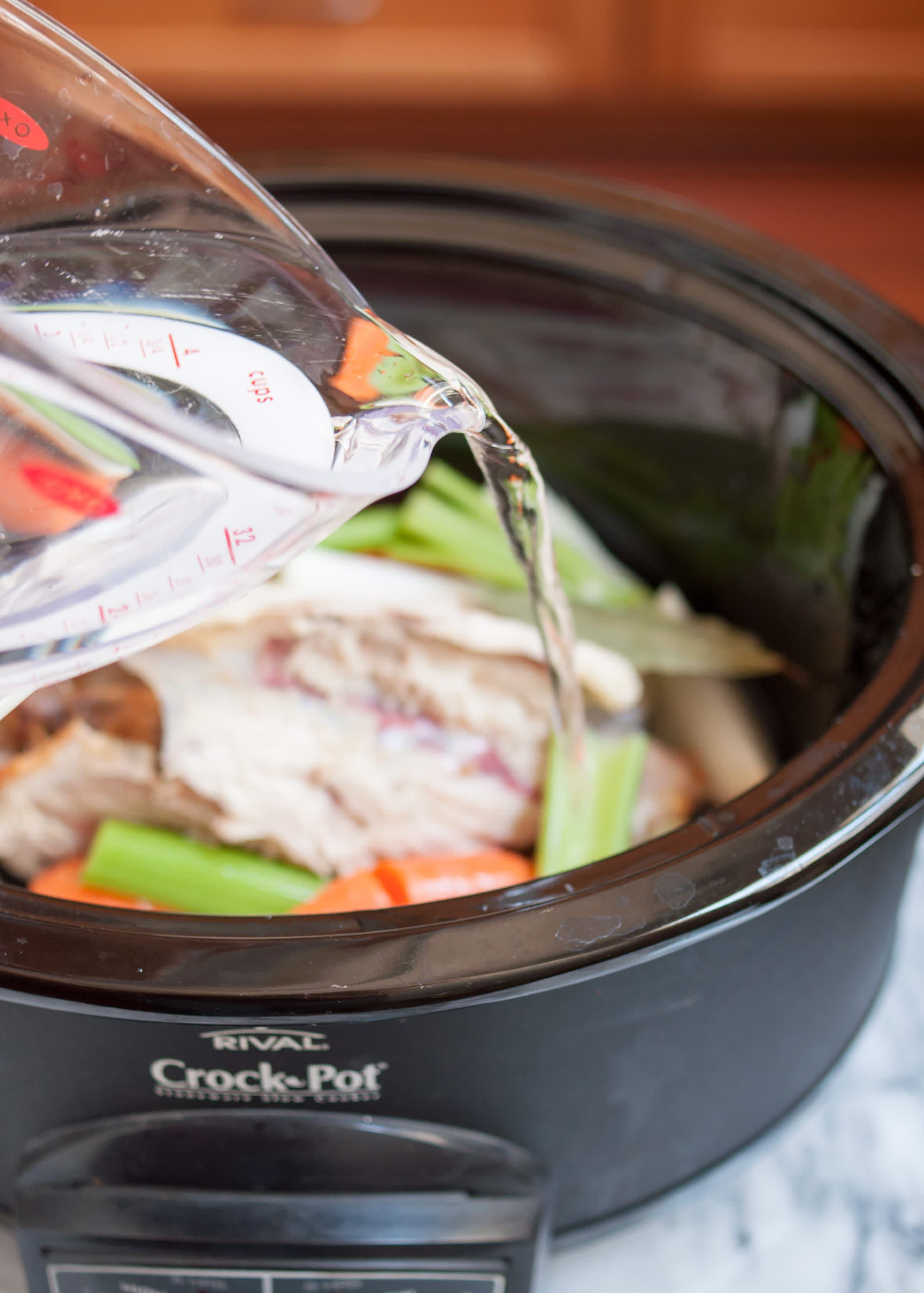 How to cook chicken in a crock pot with stock?
