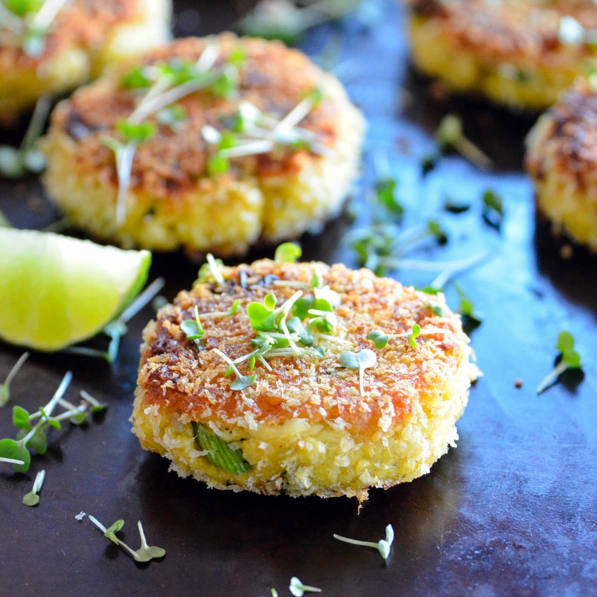 How to cook halibut cakes?