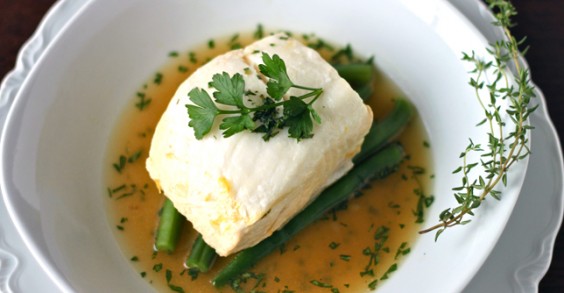 How to cook halibut in a poaching Pan?