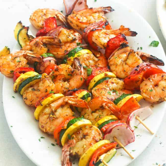 How to cook shrimp kebabs on the grill?