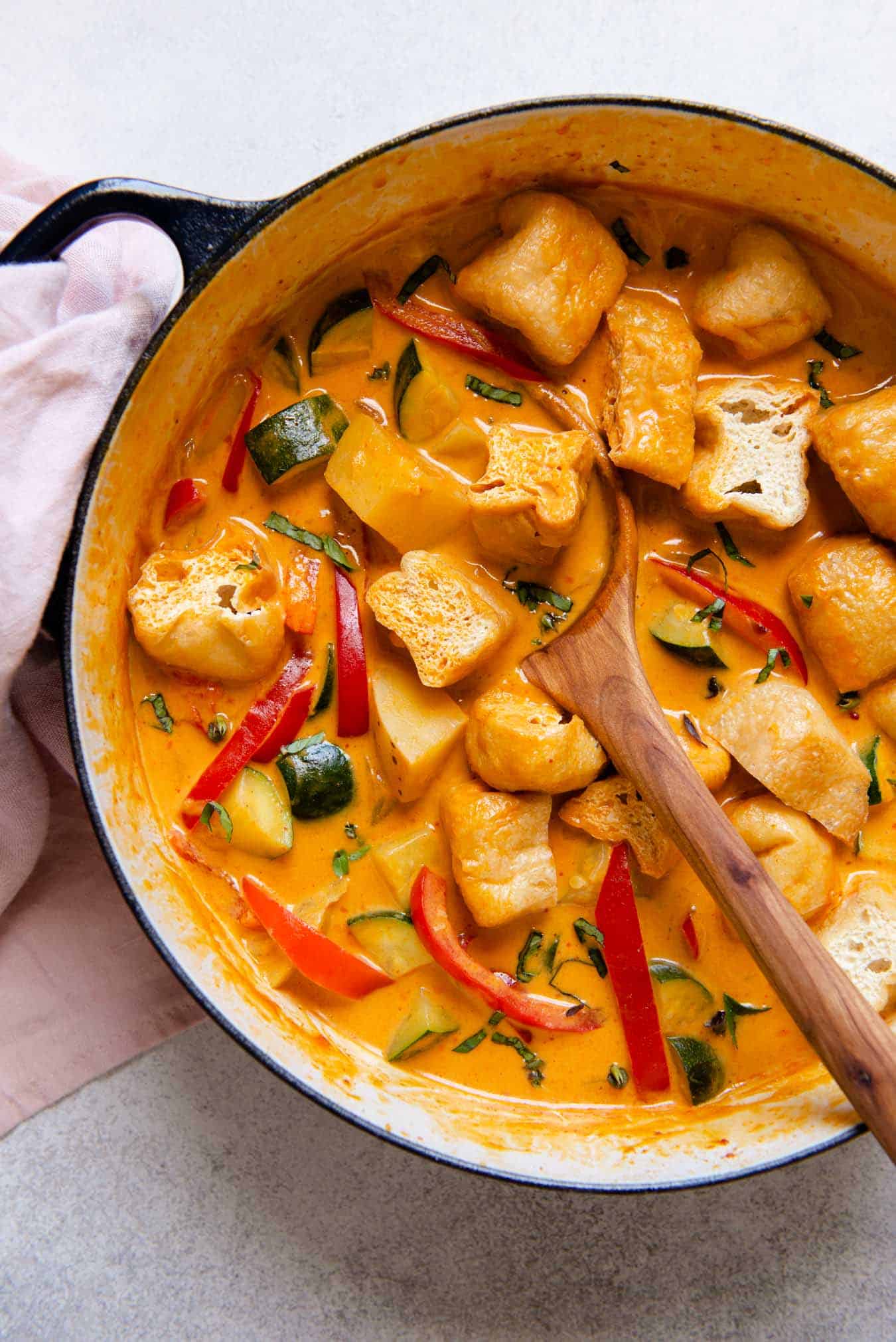 How to cook Thai curry tofu?