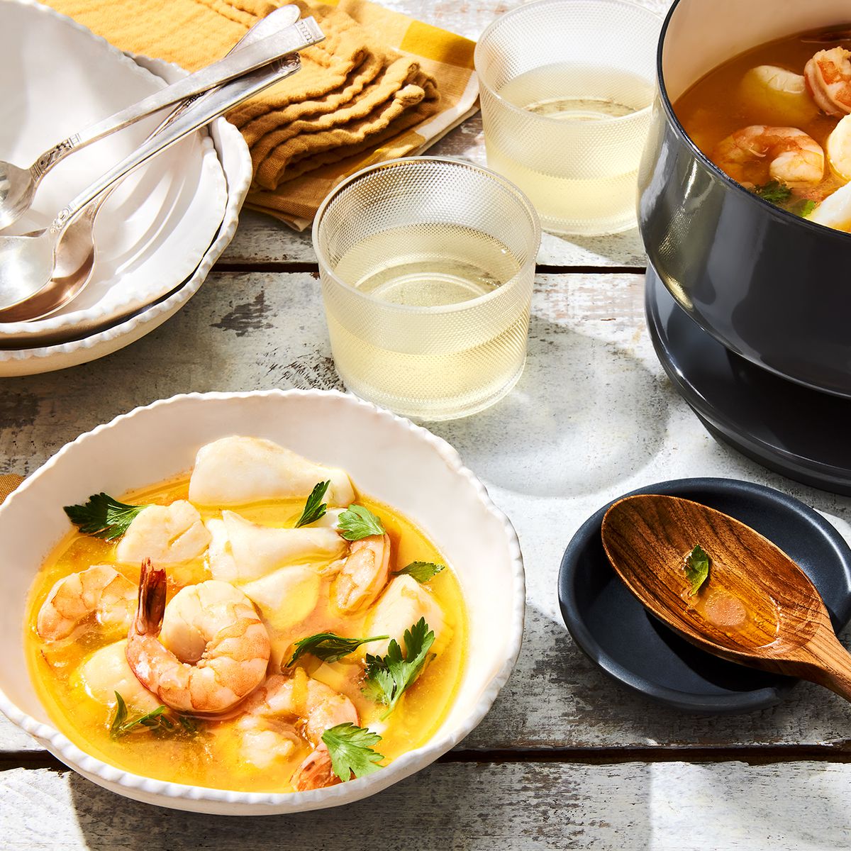 How to make seafood soup tastier?