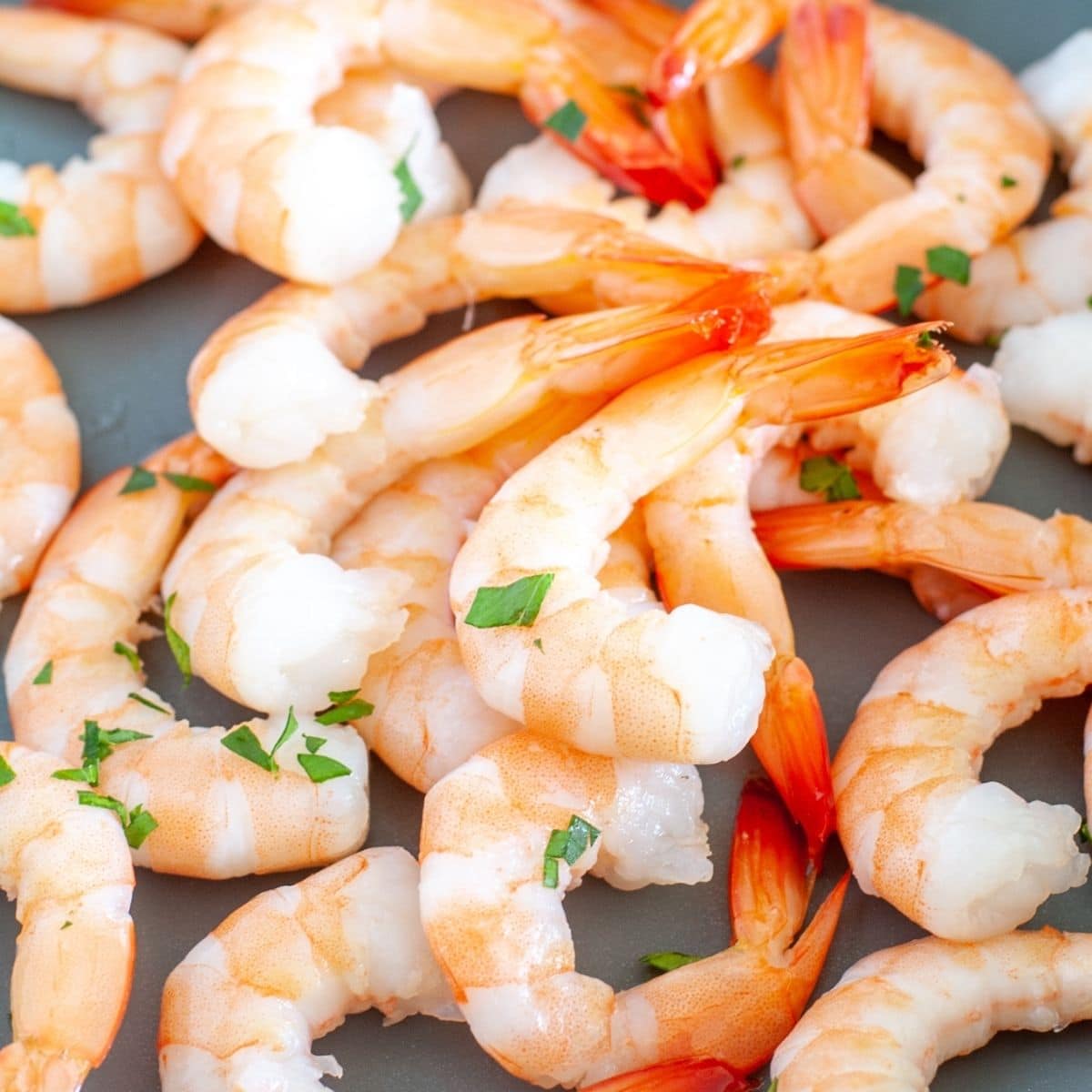 How to reheat shrimp without cookware?