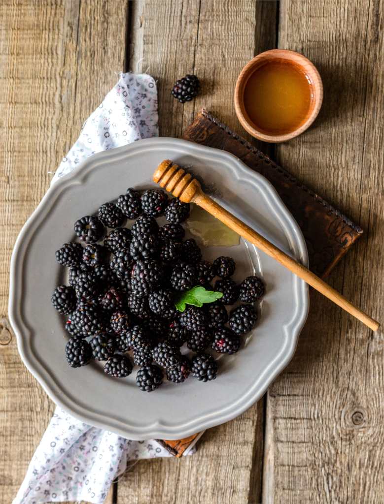 How to shun urinary tract infection using blackberries?