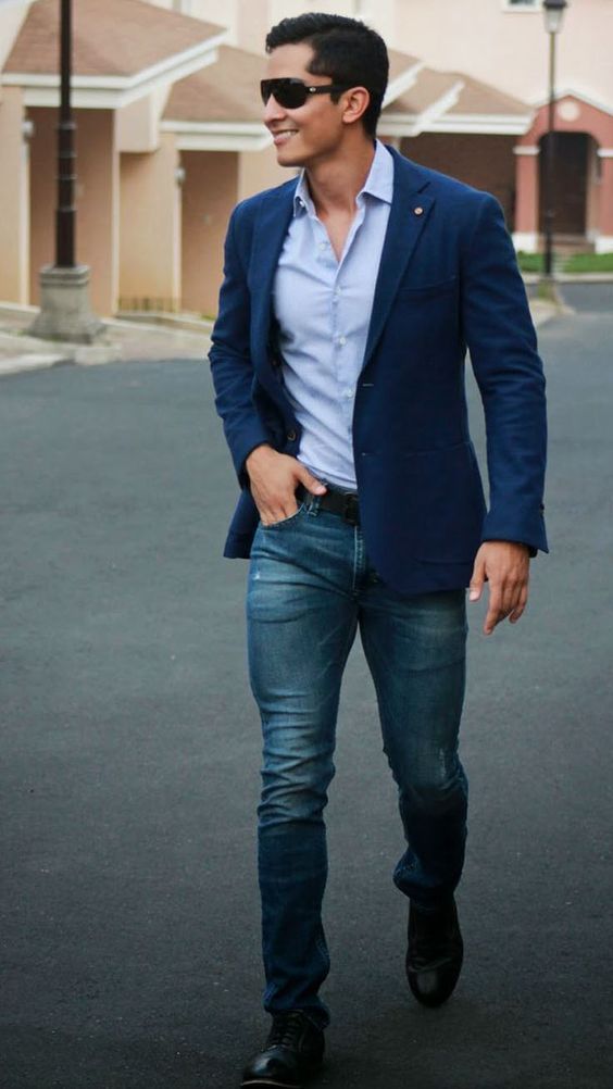 How to style blue jeans with a blazer?