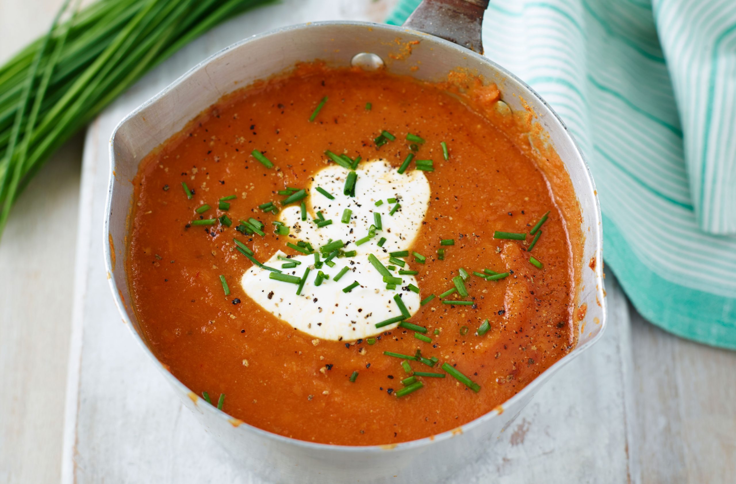 How to thicken tomato soup with cream?