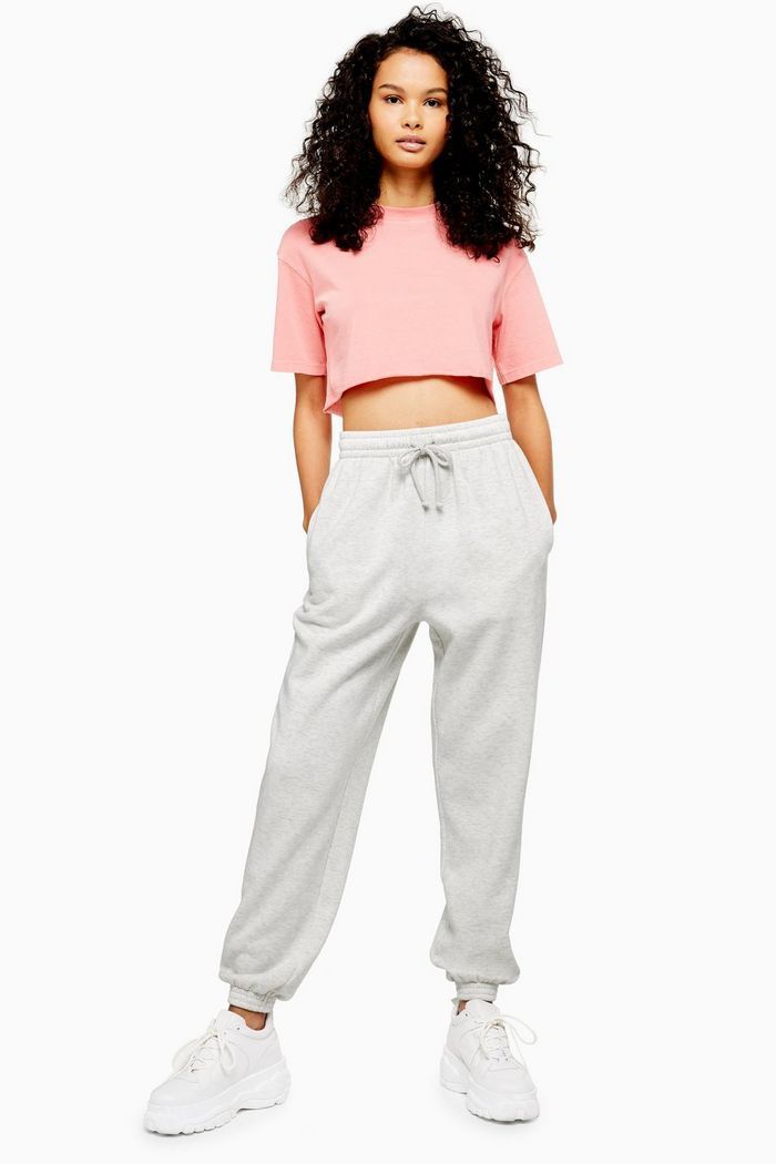 How to wear sweatpants with a crop top?