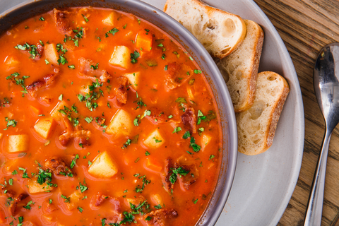 How would you describe Manhattan clam chowder?