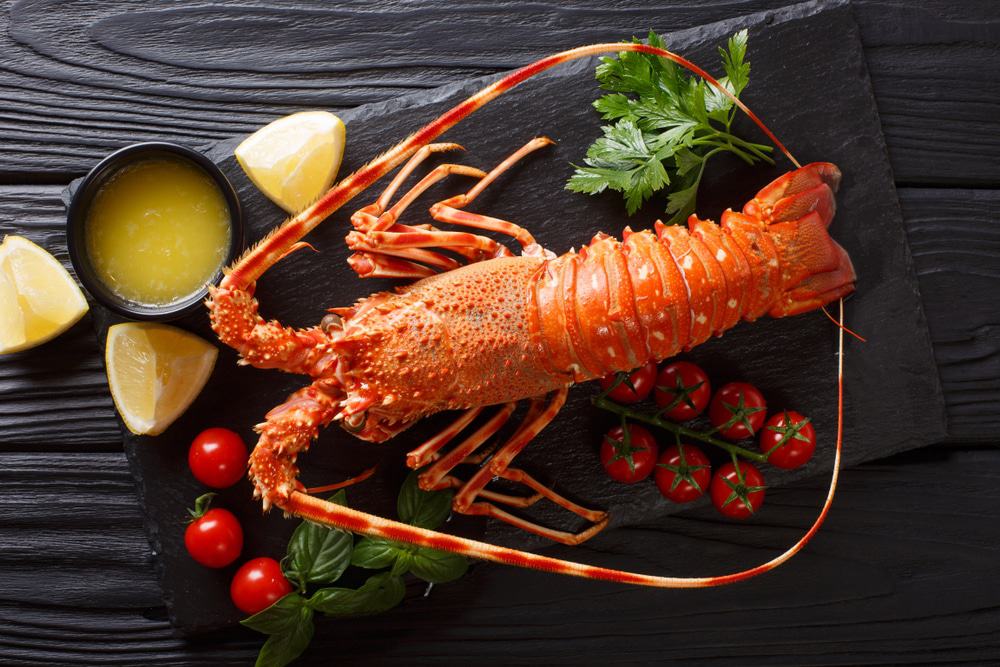 How would you describe the taste of a lobster?