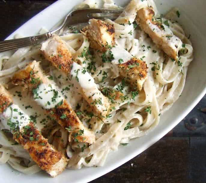 Is Alfredo high in carbs?
