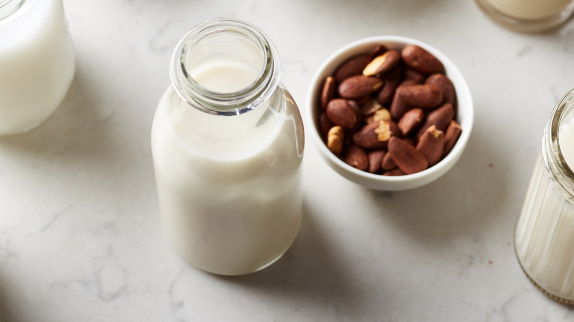 Is almond milk OK for low carb diet?