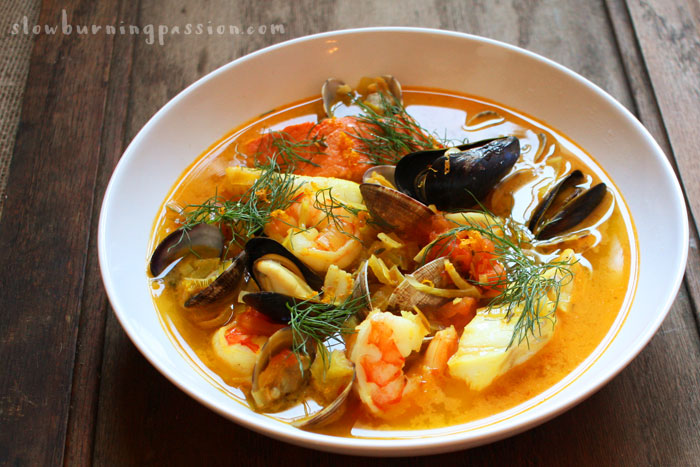 Is bouillabaisse served hot or cold?