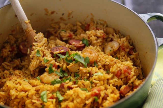 Is Cajun or Creole jambalaya better?