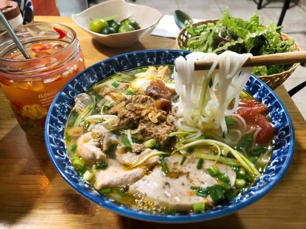 Is Cambodian food similar to Vietnamese?