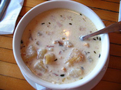 Is clam chowder supposed to be thick or thin?