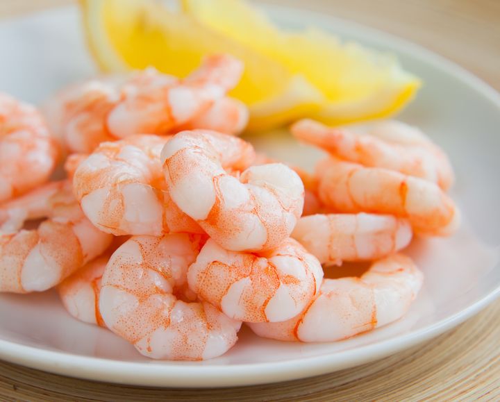 Is cooked shrimp always pink?