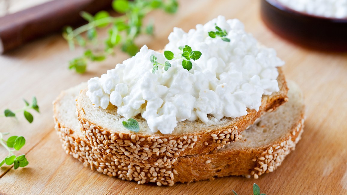 Is cottage cheese a good cream cheese substitute to lose weight?