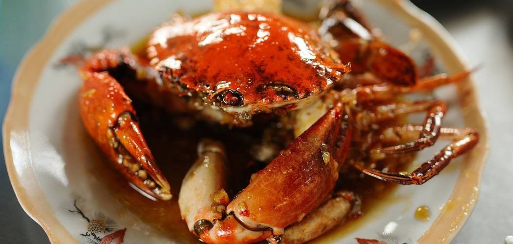 Is crab sweet or salty?