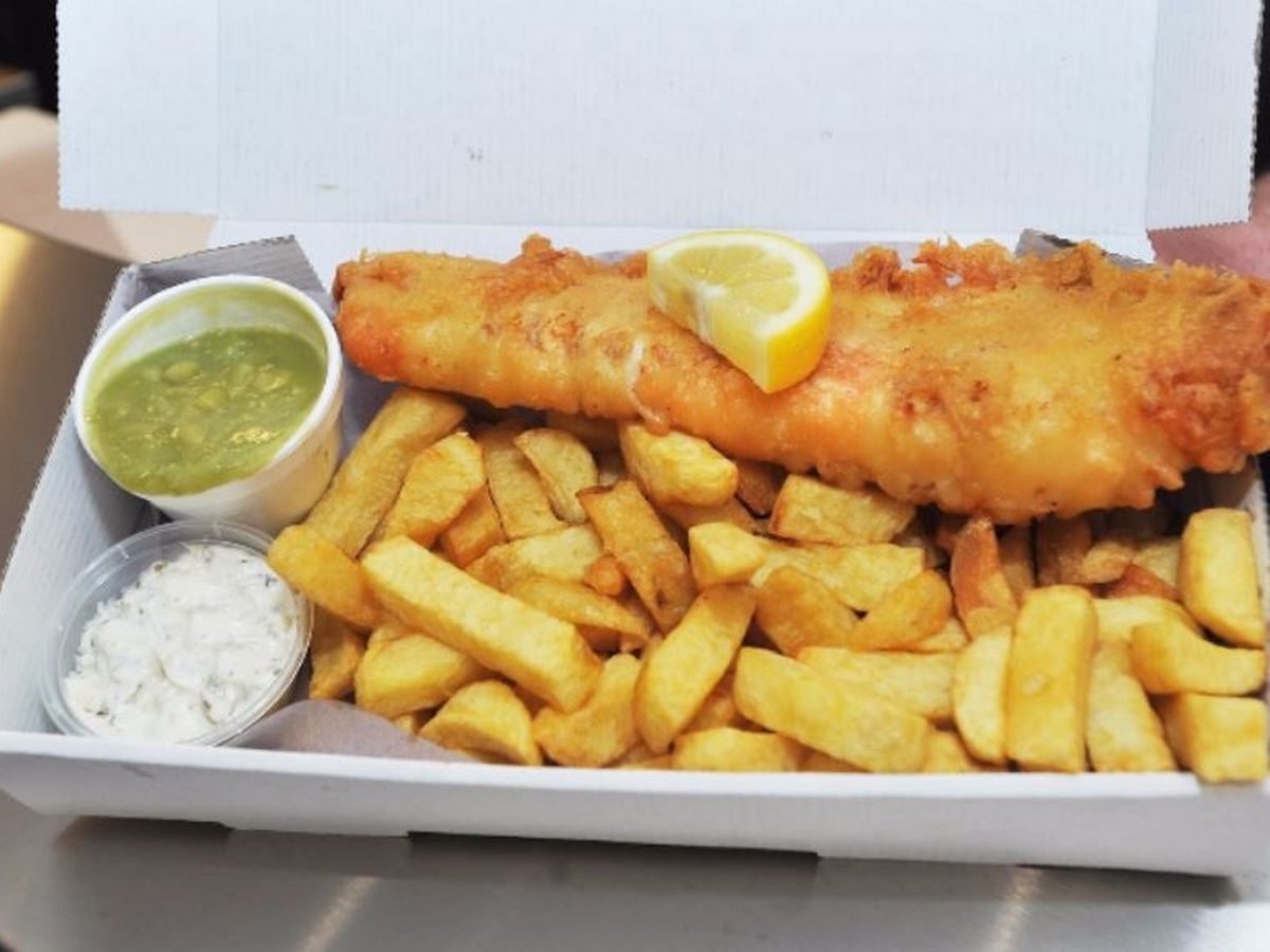 Is fish and chips high in calories?