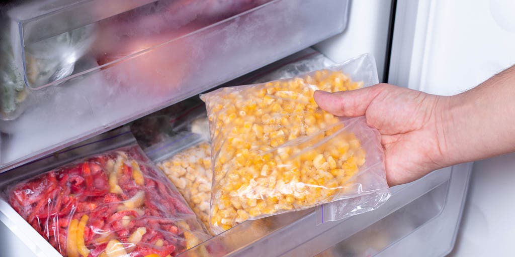 Is freezing food in plastic bags safe?