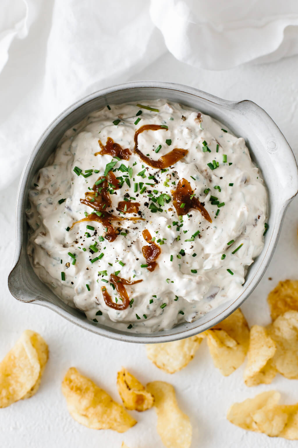 Is French onion dip same as sour cream?