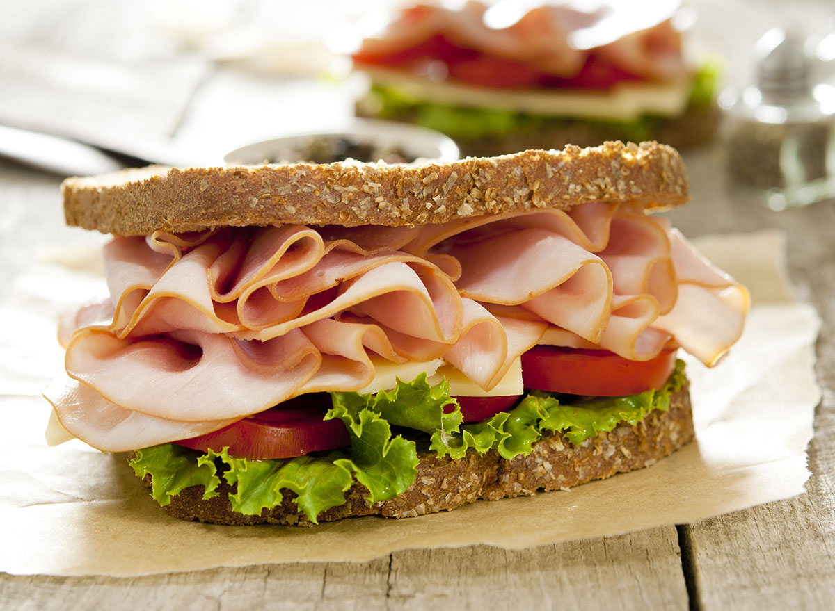 Is it bad to have a sandwich for lunch?