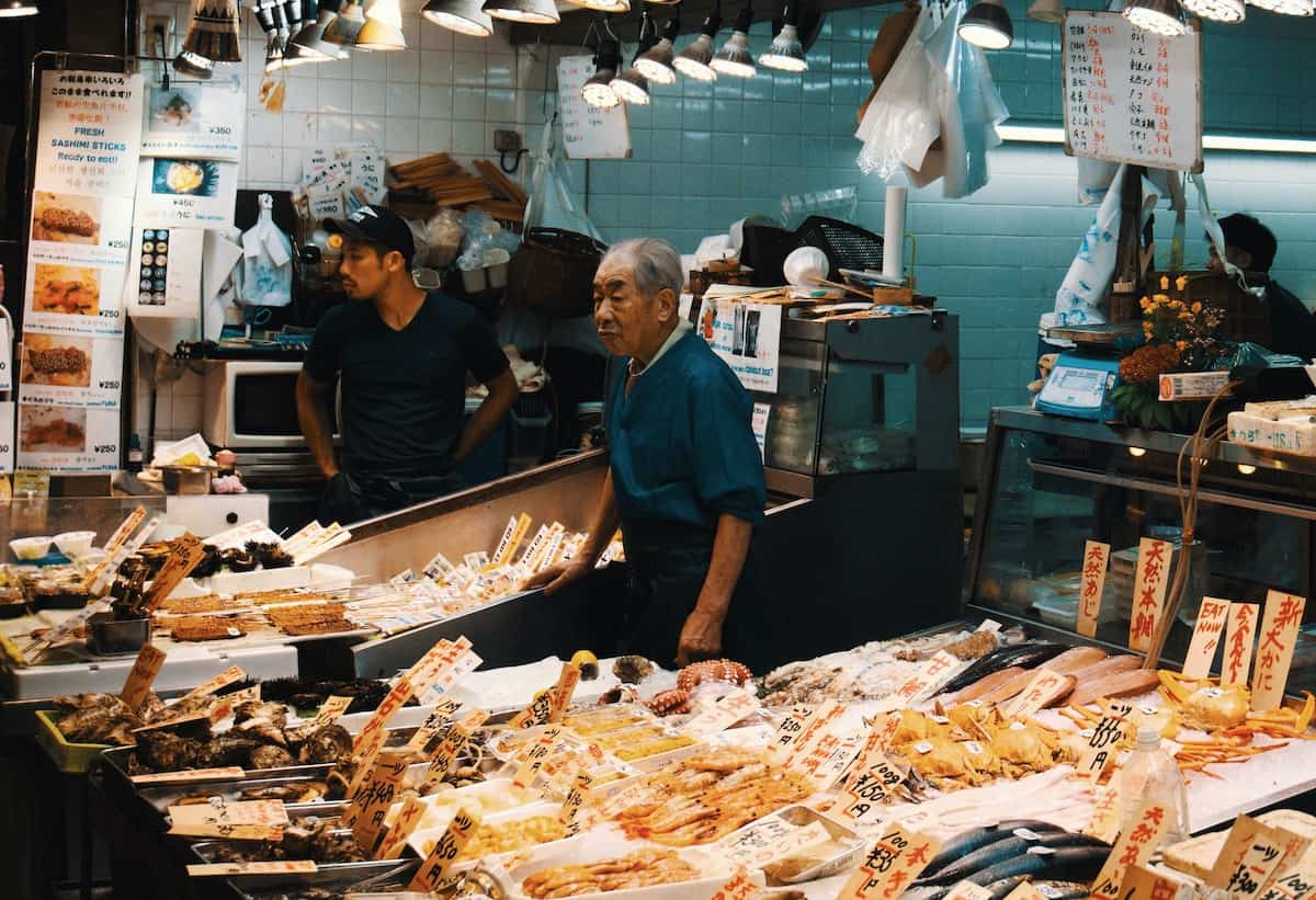 Is it better to buy fish from a fishmonger?