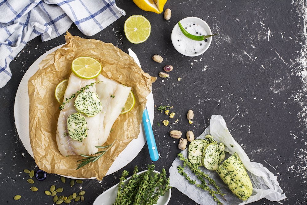 Is it better to cook fish steamed or poaching?