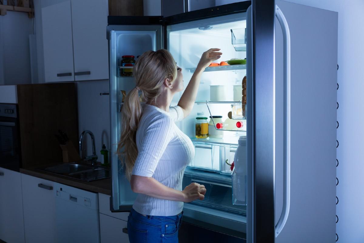 Is it better to defrost in the fridge or on the counter?