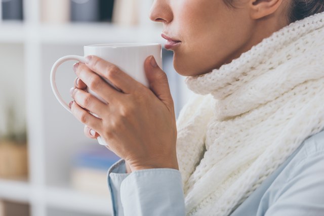 Is it better to drink hot or cold coffee with a sore throat?