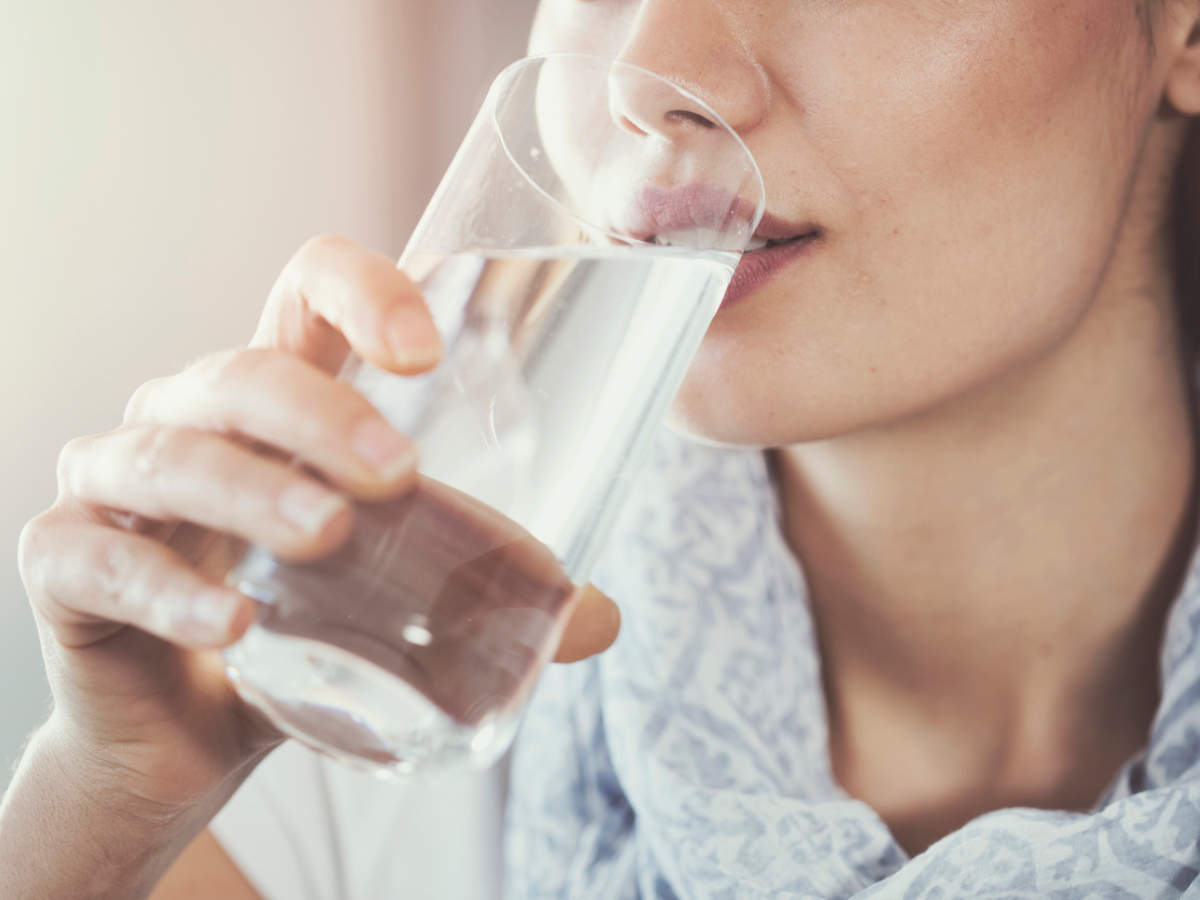 Is it better to drink water slow or fast?