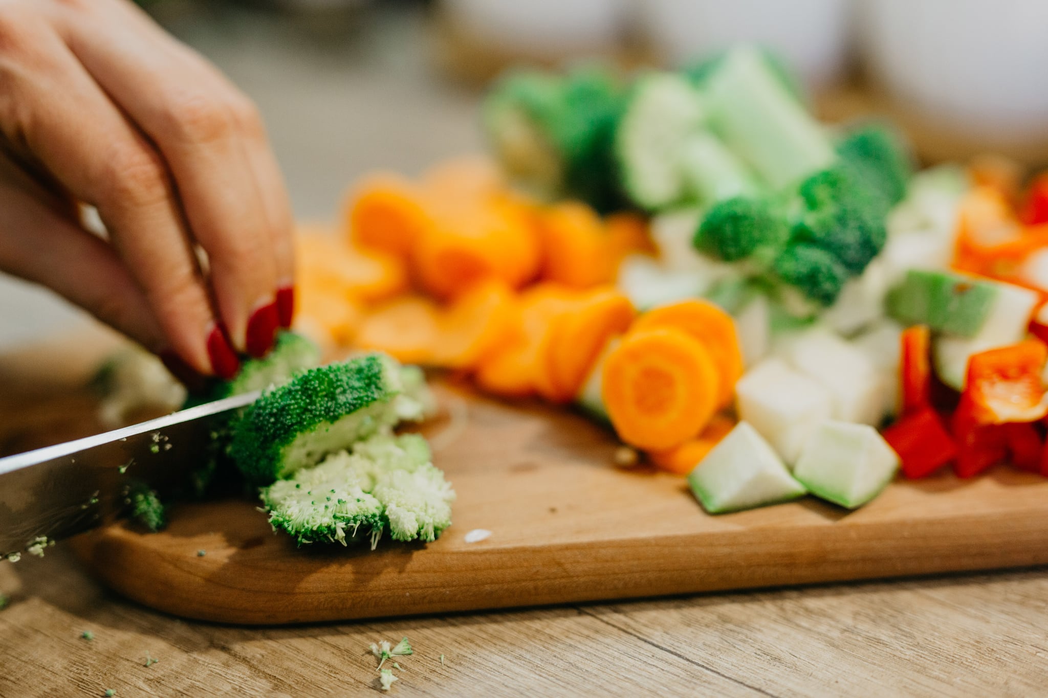 Is it better to eat raw or cooked vegetables for weight loss?