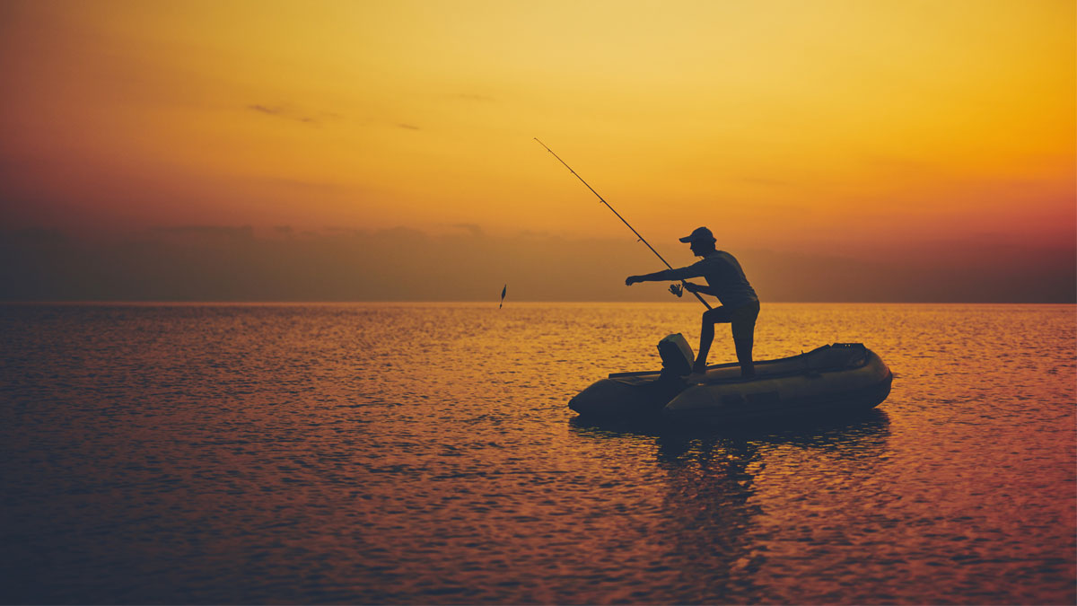 Is it better to fish in the ocean in the morning or afternoon?