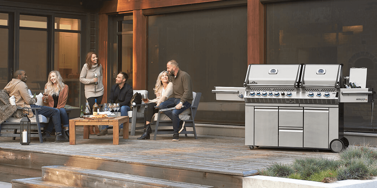 Is it better to keep grill covered or uncovered?