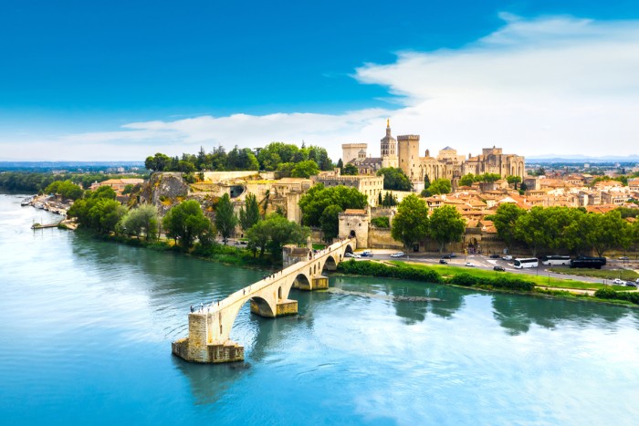 Is it better to stay in Avignon or Aix-en-Provence?